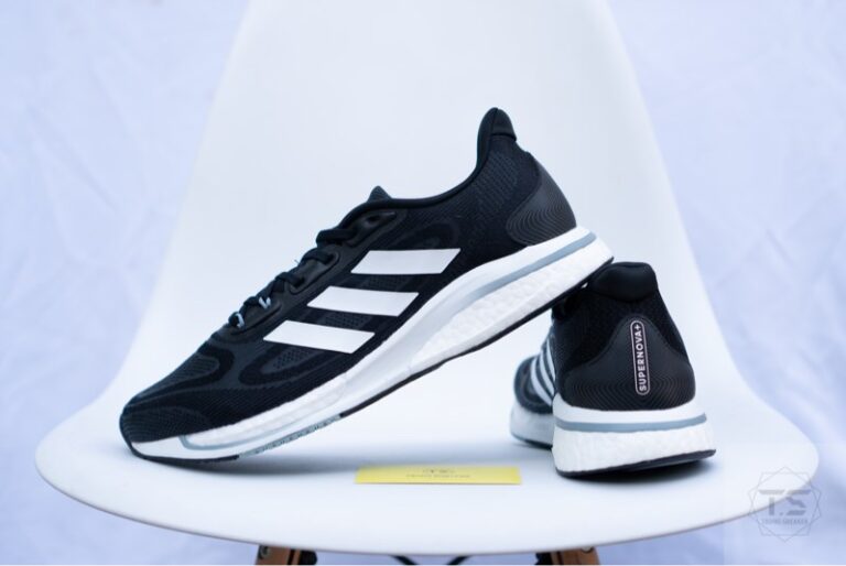 Giày thể thao adidas Supernova + Black GX2905