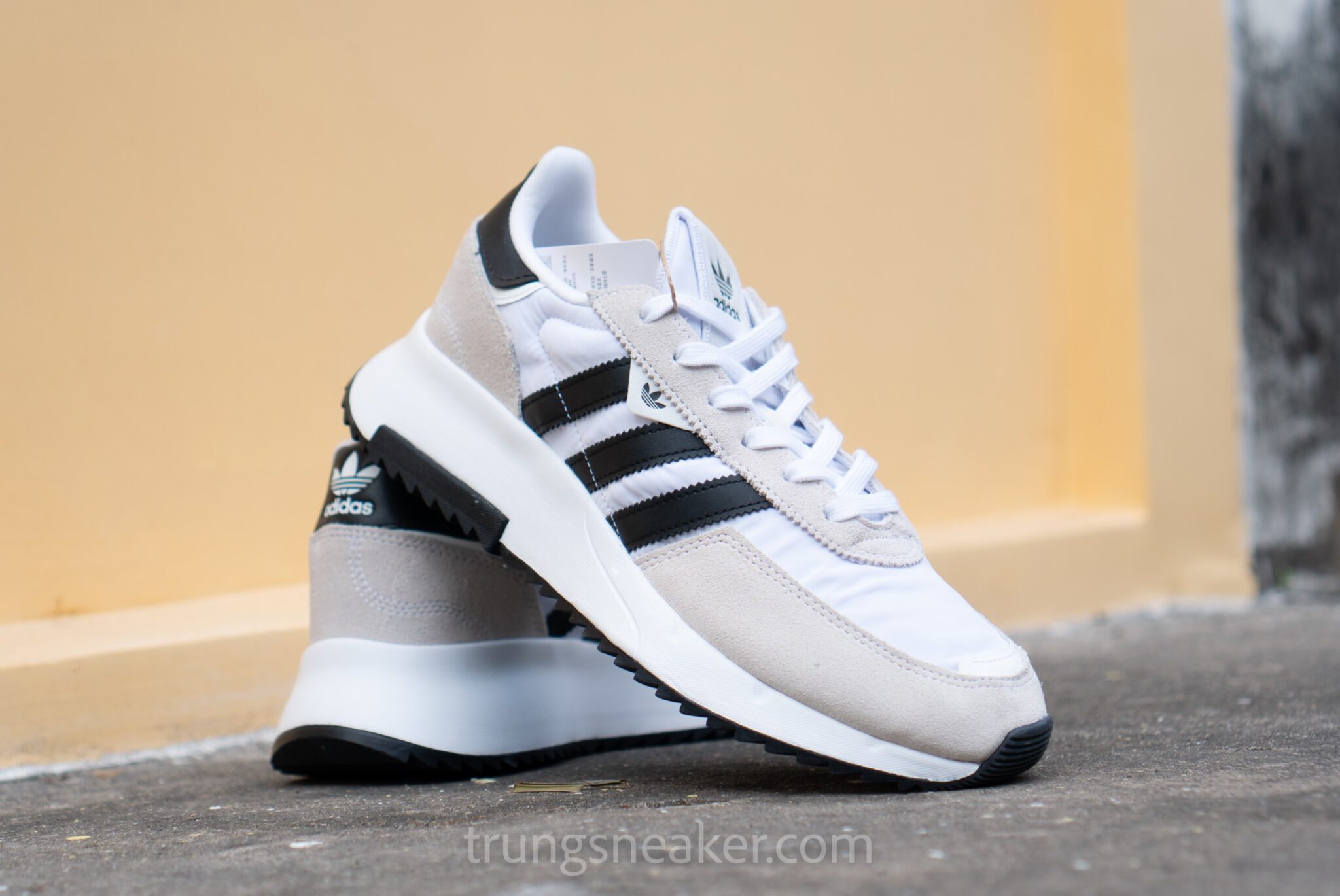Giày adidas Retropy F2 ‘Cloud White’ GW5473
