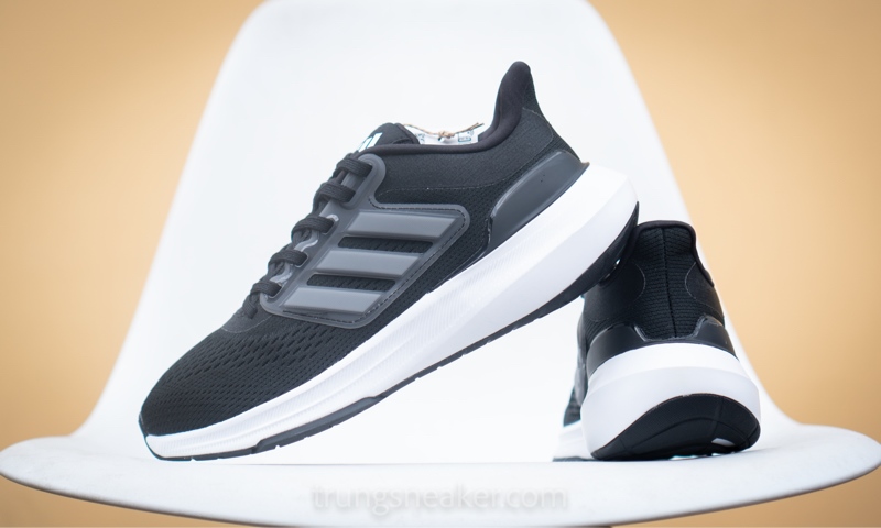 Giày chạy bộ Adidas UltraBounce Black HP5787