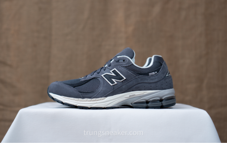 Giày New Balance 2002R Monochromatic Suede Pack M2002RFL